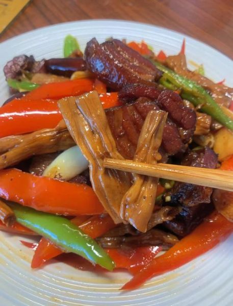 笋干炖肉怎么做_笋干炖肉要焯水吗-第1张图片-山城妙识 笋干炖肉怎么做_笋干炖肉要焯水吗-第1张图片-山城妙识