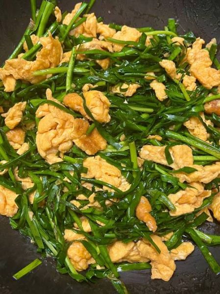 韭菜炒鸡蛋怎么炒才松软_韭菜炒鸡蛋松软的秘诀-第3张图片-山城妙识 韭菜炒鸡蛋怎么炒才松软_韭菜炒鸡蛋松软的秘诀-第3张图片-山城妙识