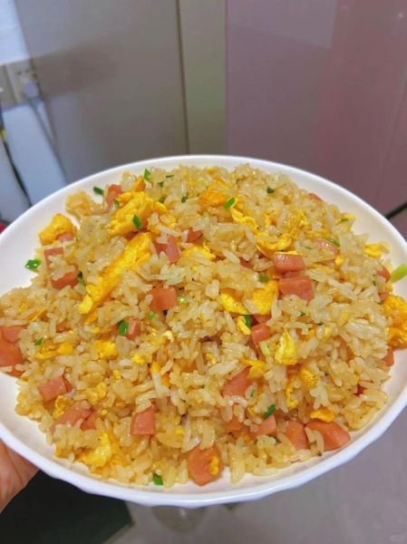 金华火腿炒饭怎么做_金华火腿炒饭正宗做法-第1张图片-山城妙识 金华火腿炒饭怎么做_金华火腿炒饭正宗做法-第1张图片-山城妙识