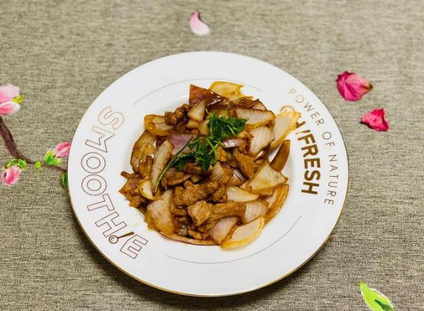 爆炒洋葱怎么炒才脆_洋葱要不要焯水-第3张图片-山城妙识