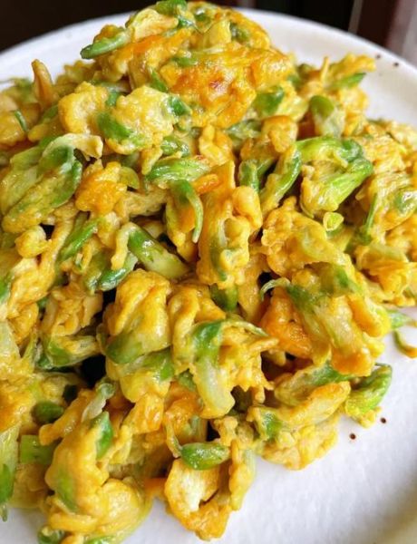 槐树花炒鸡蛋怎么做_槐树花炒鸡蛋有什么功效-第1张图片-山城妙识 槐树花炒鸡蛋怎么做_槐树花炒鸡蛋有什么功效-第1张图片-山城妙识