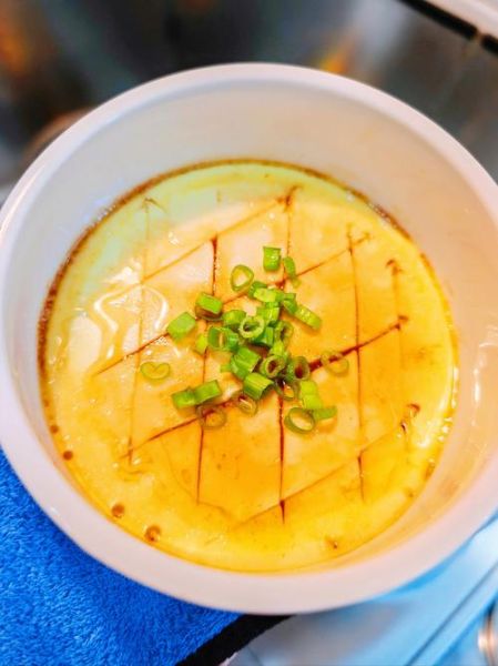 炖鸡蛋糕的做法_炖鸡蛋糕怎么蒸才嫩滑-第1张图片-山城妙识