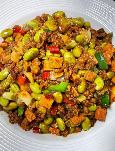 青豆炒肉怎么做好吃_青豆炒肉的家常做法-第1张图片-山城妙识 青豆炒肉怎么做好吃_青豆炒肉的家常做法-第1张图片-山城妙识