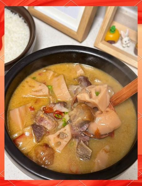 腊排骨炖藕怎么做好吃_腊排骨炖藕的做法窍门-第1张图片-山城妙识