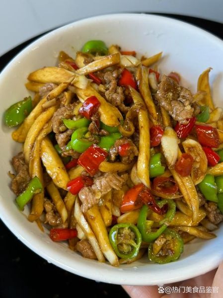 茭白炒肉片怎么做_茭白炒肉片先炒哪个-第2张图片-山城妙识 茭白炒肉片怎么做_茭白炒肉片先炒哪个-第2张图片-山城妙识