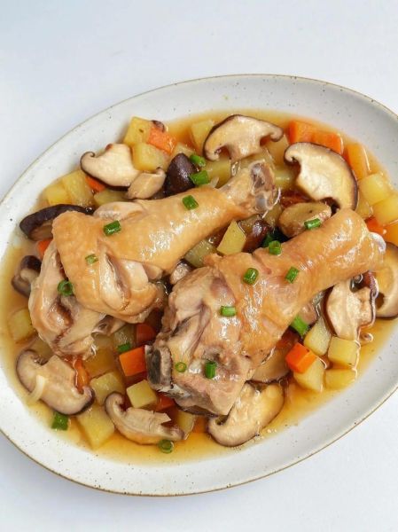 清蒸鸡腿怎么做才嫩滑_清蒸鸡腿需要焯水吗-第1张图片-山城妙识