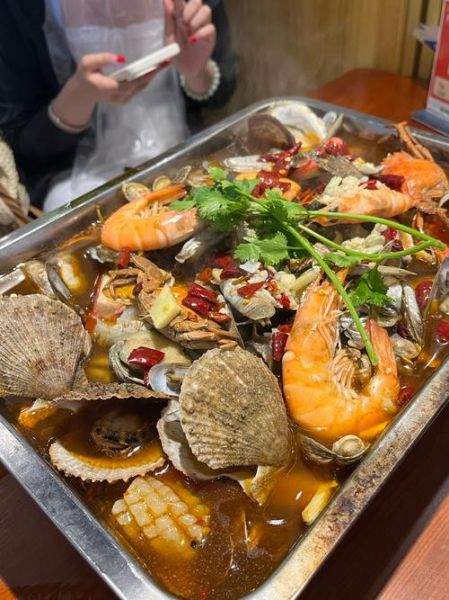 海鲜乱炖一锅鲜怎么做_海鲜乱炖用什么锅最好-第2张图片-山城妙识 海鲜乱炖一锅鲜怎么做_海鲜乱炖用什么锅最好-第2张图片-山城妙识