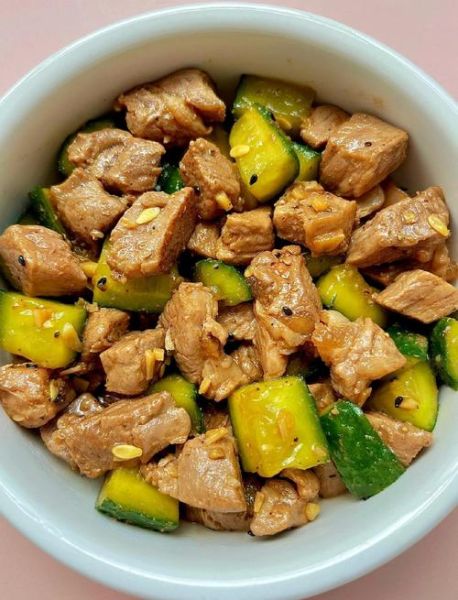 青瓜炒牛肉怎么做_青瓜炒牛肉先炒哪个-第2张图片-山城妙识 青瓜炒牛肉怎么做_青瓜炒牛肉先炒哪个-第2张图片-山城妙识