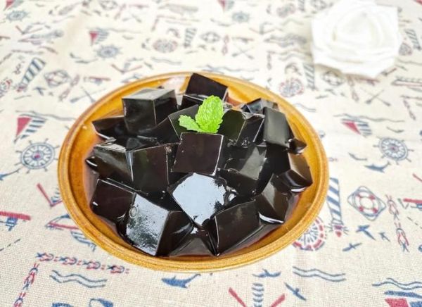 黑凉粉怎么做_黑凉粉的功效与作用-第3张图片-山城妙识 黑凉粉怎么做_黑凉粉的功效与作用-第3张图片-山城妙识