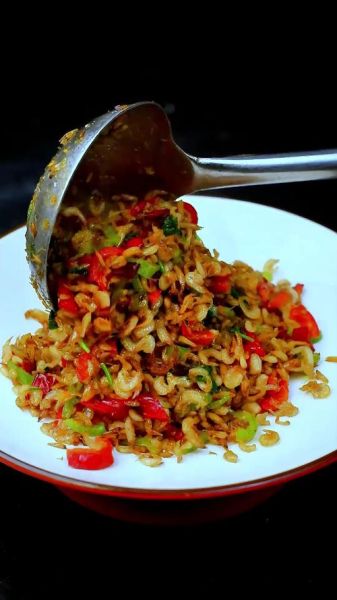 虾皮小白菜怎么炒好吃_虾皮小白菜要不要焯水-第2张图片-山城妙识 虾皮小白菜怎么炒好吃_虾皮小白菜要不要焯水-第2张图片-山城妙识