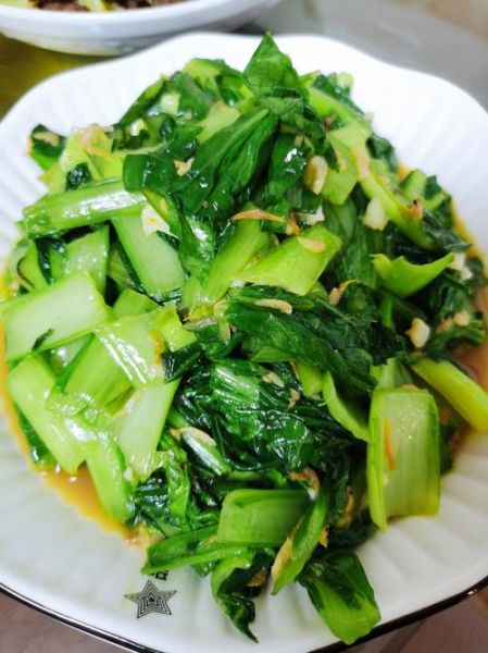 虾皮小白菜怎么炒好吃_虾皮小白菜要不要焯水-第1张图片-山城妙识 虾皮小白菜怎么炒好吃_虾皮小白菜要不要焯水-第1张图片-山城妙识