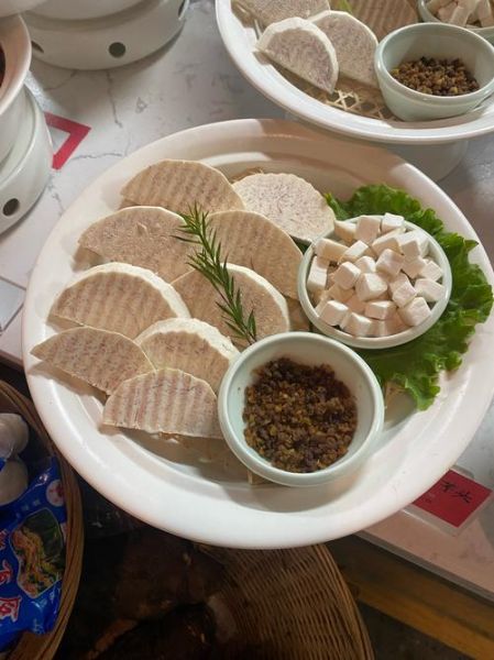 砂锅荔浦芋头怎么做_荔浦芋头砂锅做法-第1张图片-山城妙识 砂锅荔浦芋头怎么做_荔浦芋头砂锅做法-第1张图片-山城妙识