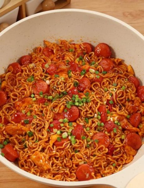 番茄酱炒方便面怎么做_炒方便面加番茄酱好吃吗-第1张图片-山城妙识 番茄酱炒方便面怎么做_炒方便面加番茄酱好吃吗-第1张图片-山城妙识