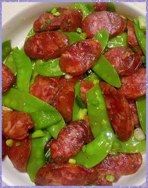 腊肠小炒怎么炒好吃_腊肠小炒的家常做法-第1张图片-山城妙识