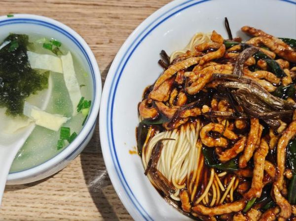 鱼丝面怎么做_鱼丝面热量高吗-第2张图片-山城妙识