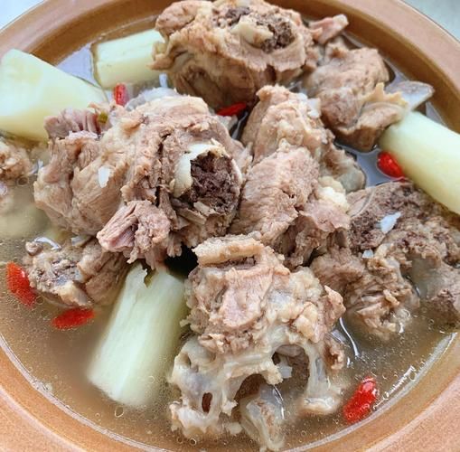 炖大骨最简单的炖法_需要焯水吗-第1张图片-山城妙识 炖大骨最简单的炖法_需要焯水吗-第1张图片-山城妙识