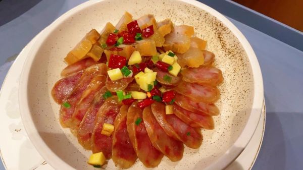 腊味合蒸怎么做_腊味合蒸需要蒸多久-第1张图片-山城妙识