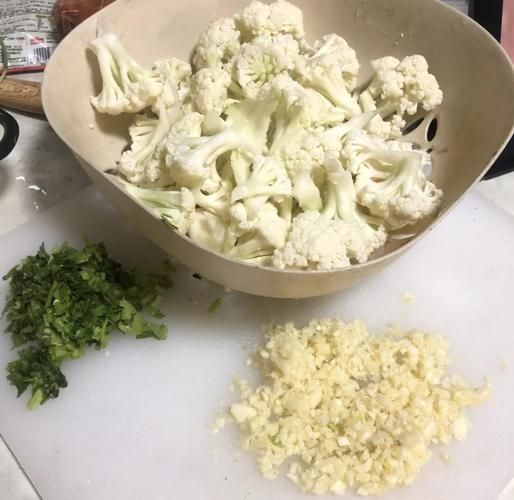 菜花凉拌怎么做好吃_凉拌菜花焯水几分钟-第1张图片-山城妙识 菜花凉拌怎么做好吃_凉拌菜花焯水几分钟-第1张图片-山城妙识