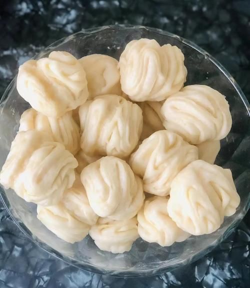 小花卷的家常做法_蒸多久才松软-第2张图片-山城妙识 小花卷的家常做法_蒸多久才松软-第2张图片-山城妙识