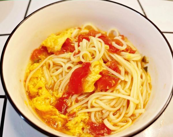 西红柿打卤面怎么做最好吃_西红柿打卤面最正宗的做法-第1张图片-山城妙识