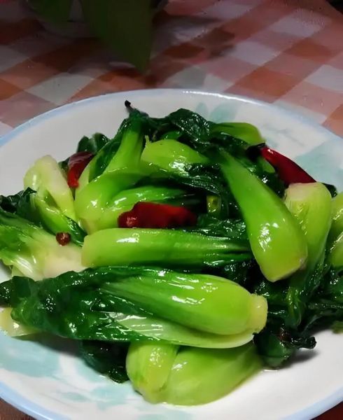 清炒小油菜怎么炒不苦_清炒小油菜要不要焯水-第1张图片-山城妙识