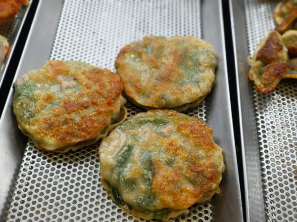 韭菜烙饼怎么做又软又好吃_为什么烙饼总是硬-第3张图片-山城妙识