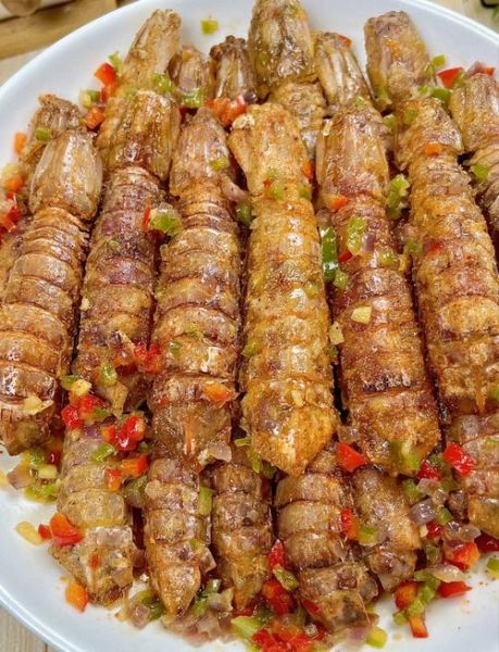 椒盐皮皮虾怎么做好吃_椒盐皮皮虾图片-第2张图片-山城妙识