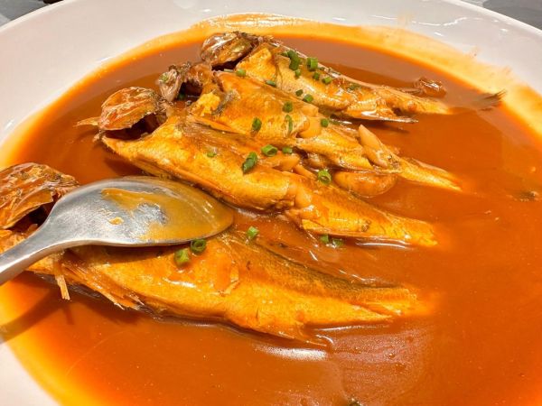 黄焖小黄鱼怎么做_小黄鱼黄焖技巧-第1张图片-山城妙识 黄焖小黄鱼怎么做_小黄鱼黄焖技巧-第1张图片-山城妙识