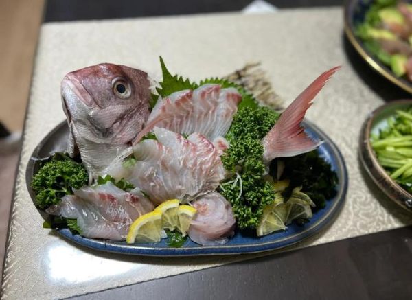 鲷鱼刺身怎么做_天刀鲷鱼刺身食谱-第1张图片-山城妙识