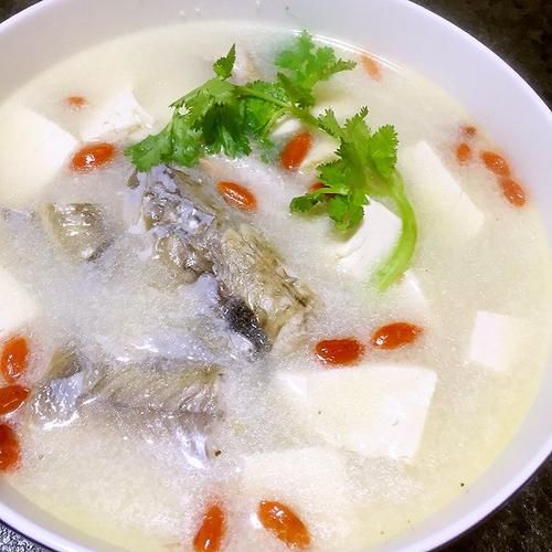 鲶鱼炖豆腐怎么做_鲶鱼炖豆腐的家常做法-第2张图片-山城妙识