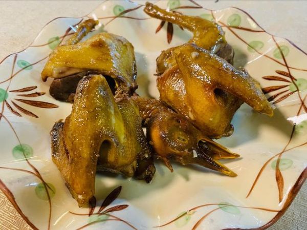 椒盐乳鸽怎么做_椒盐乳鸽的做法大全-第2张图片-山城妙识