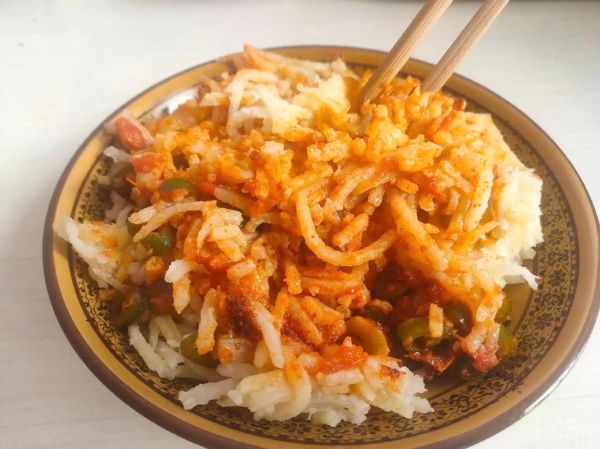 洋芋擦擦是哪里的特产_洋芋擦擦的来历-第2张图片-山城妙识