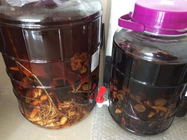 补肾药酒配方有哪些_如何泡制补肾药酒-第1张图片-山城妙识 补肾药酒配方有哪些_如何泡制补肾药酒-第1张图片-山城妙识