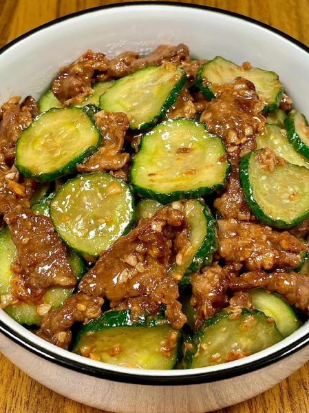 青瓜炒牛肉怎么炒才嫩_青瓜炒牛肉要不要焯水-第1张图片-山城妙识