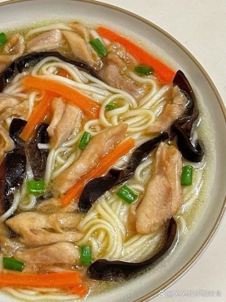 鸡丝汤面怎么做_鸡丝汤面需要哪些材料-第2张图片-山城妙识 鸡丝汤面怎么做_鸡丝汤面需要哪些材料-第2张图片-山城妙识