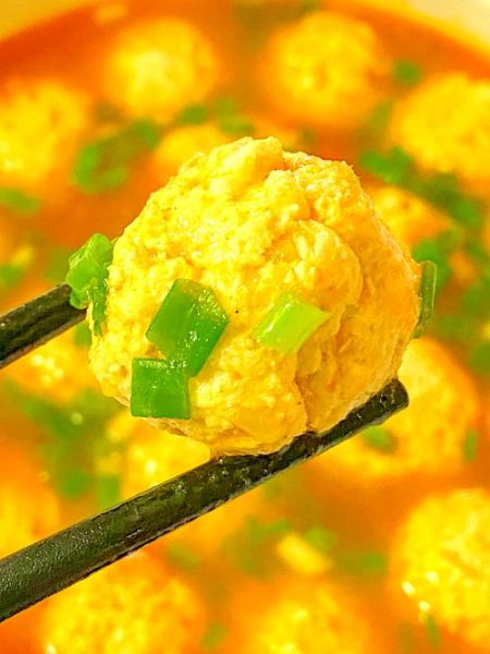 鸡肉丸子汤怎么做_鸡肉丸子汤热量高吗-第1张图片-山城妙识 鸡肉丸子汤怎么做_鸡肉丸子汤热量高吗-第1张图片-山城妙识