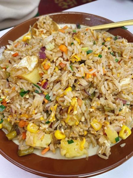 菠萝饭怎么做好吃_菠萝饭家常做法-第3张图片-山城妙识
