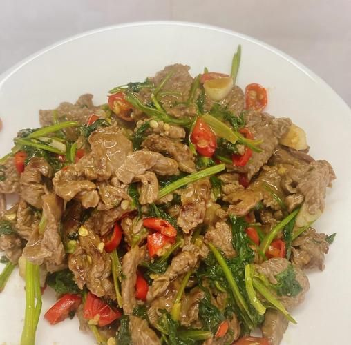 香菜炒牛肉怎么做_湘菜正宗做法-第2张图片-山城妙识
