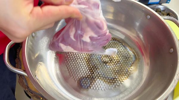 猪小肠怎么洗才不苦_猪小肠去苦味技巧-第3张图片-山城妙识