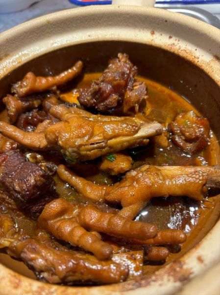 鸡爪煲汤怎么做好吃_鸡爪煲汤的家常做法-第1张图片-山城妙识