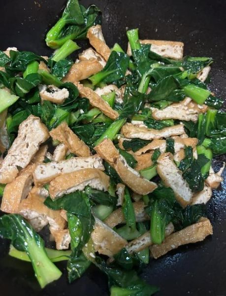 青菜炒豆腐怎么做_青菜炒豆腐家常做法-第1张图片-山城妙识