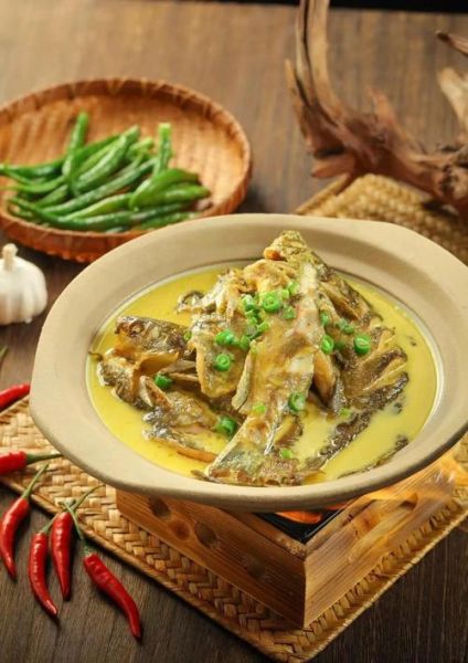 黄焖鱼正宗做法_黄焖鱼怎么做才入味-第1张图片-山城妙识