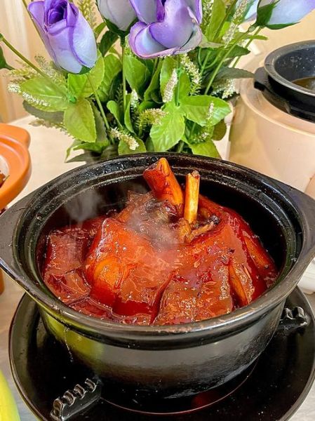 蹄膀汤里放什么菜好吃_蹄膀汤配菜推荐-第1张图片-山城妙识 蹄膀汤里放什么菜好吃_蹄膀汤配菜推荐-第1张图片-山城妙识