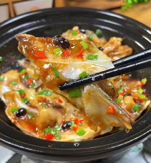 砂锅鱼头煲怎么做才入味_鱼头煲去腥技巧-第2张图片-山城妙识