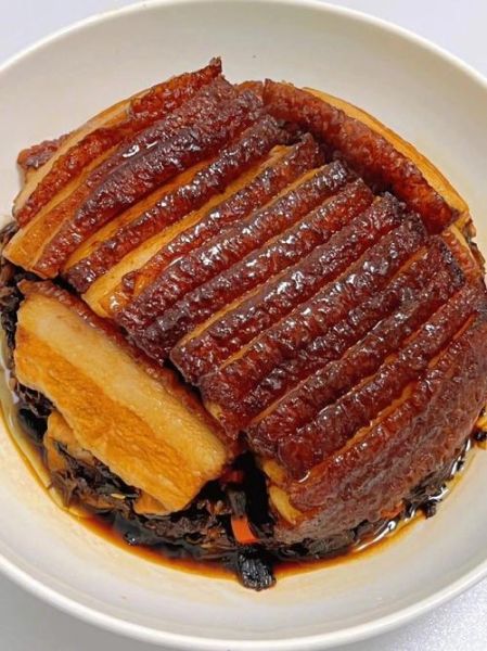 在家怎样做梅菜扣肉_梅菜扣肉家常做法-第1张图片-山城妙识