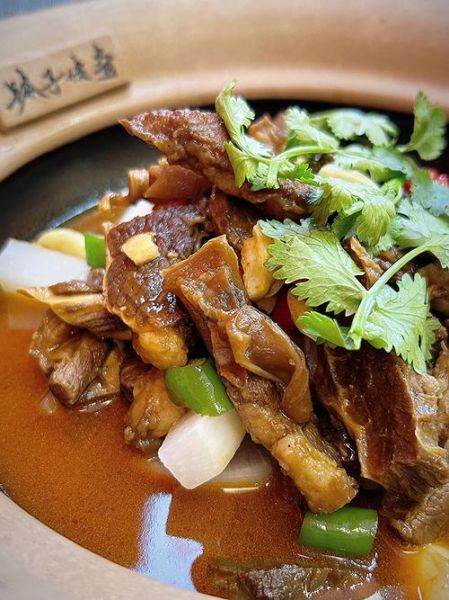 牛腩怎么炖才软烂入味_牛腩配料有哪些-第1张图片-山城妙识 牛腩怎么炖才软烂入味_牛腩配料有哪些-第1张图片-山城妙识