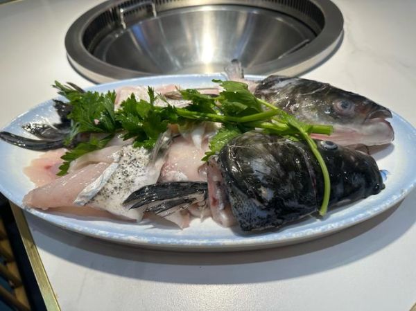 整条鱼火锅怎么做_整条鱼火锅用什么鱼最好-第1张图片-山城妙识 整条鱼火锅怎么做_整条鱼火锅用什么鱼最好-第1张图片-山城妙识