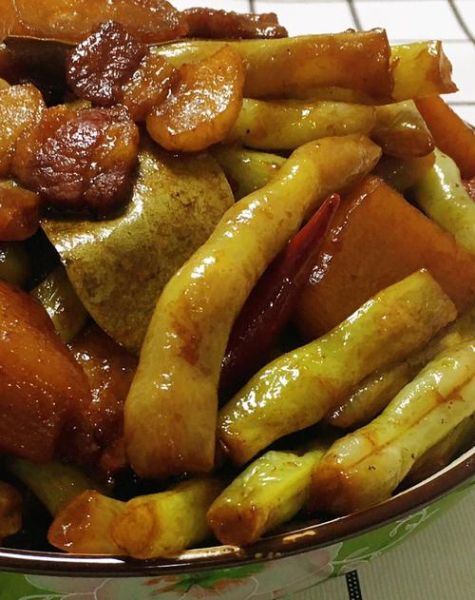 土豆豆角炖肉怎么做好吃_土豆豆角炖肉不柴的秘诀-第1张图片-山城妙识 土豆豆角炖肉怎么做好吃_土豆豆角炖肉不柴的秘诀-第1张图片-山城妙识