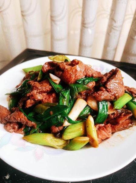 青蒜炒肉怎么做_青蒜炒肉的家常做法-第3张图片-山城妙识 青蒜炒肉怎么做_青蒜炒肉的家常做法-第3张图片-山城妙识