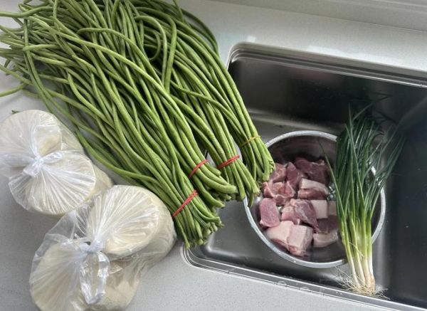 猪肉豆角馅饺子怎么调馅才好吃_猪肉豆角馅饺子焯水还是不焯水-第3张图片-山城妙识 猪肉豆角馅饺子怎么调馅才好吃_猪肉豆角馅饺子焯水还是不焯水-第3张图片-山城妙识
